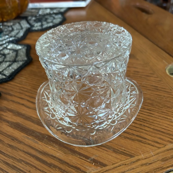 Fenton | Accents | Vintage Fenton Glass Top Hat Daisy Button Pattern ...